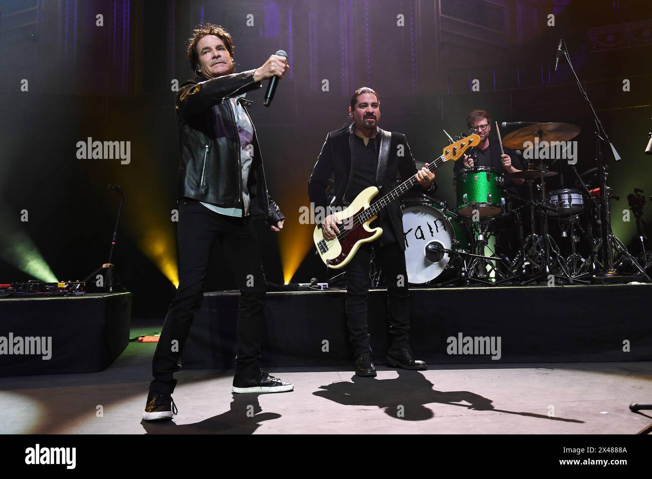 LONDON, ENGLAND - APRIL 30: Pat Monahan and Hector Maldonado of ’Train ...