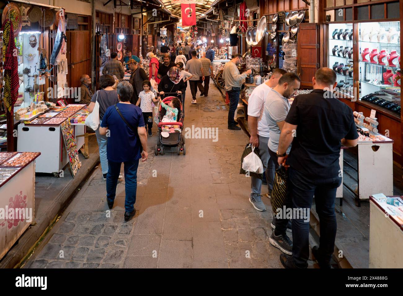 Market stalls in the Gaziantep bazaar, Turkey Stock Photo - Alamy