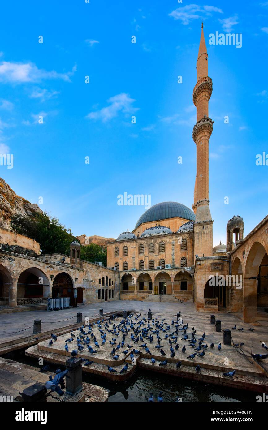Avlusunda mosque courtyard, Sanliurfa, Turkey Stock Photo - Alamy