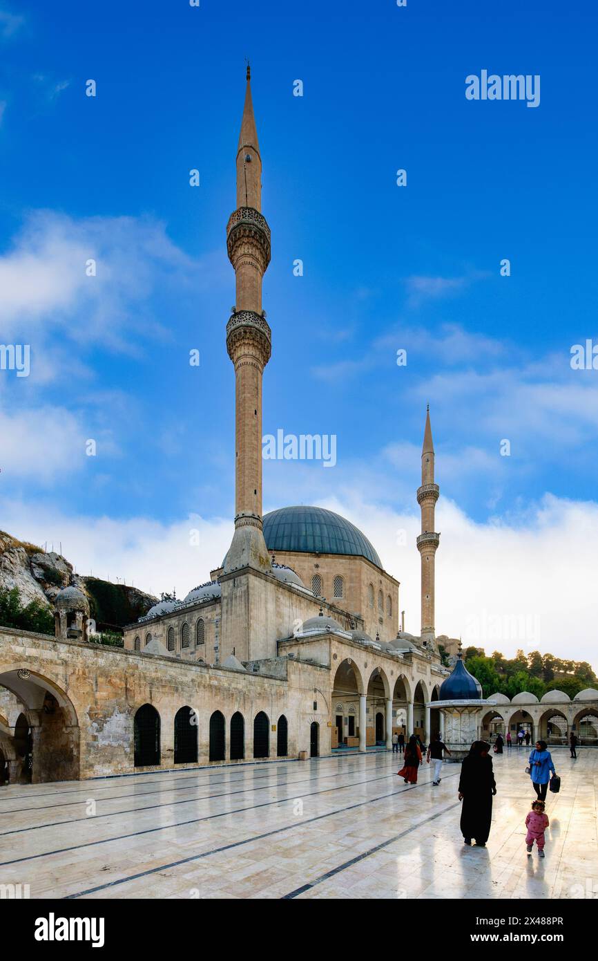 Avlusunda mosque courtyard, Sanliurfa, Turkey Stock Photo - Alamy