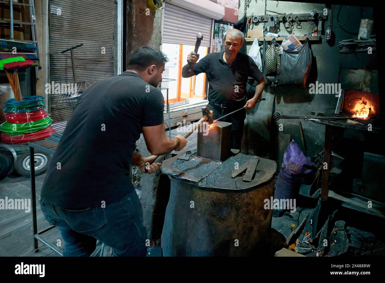 Blacksmith stand hi-res stock photography and images - Alamy