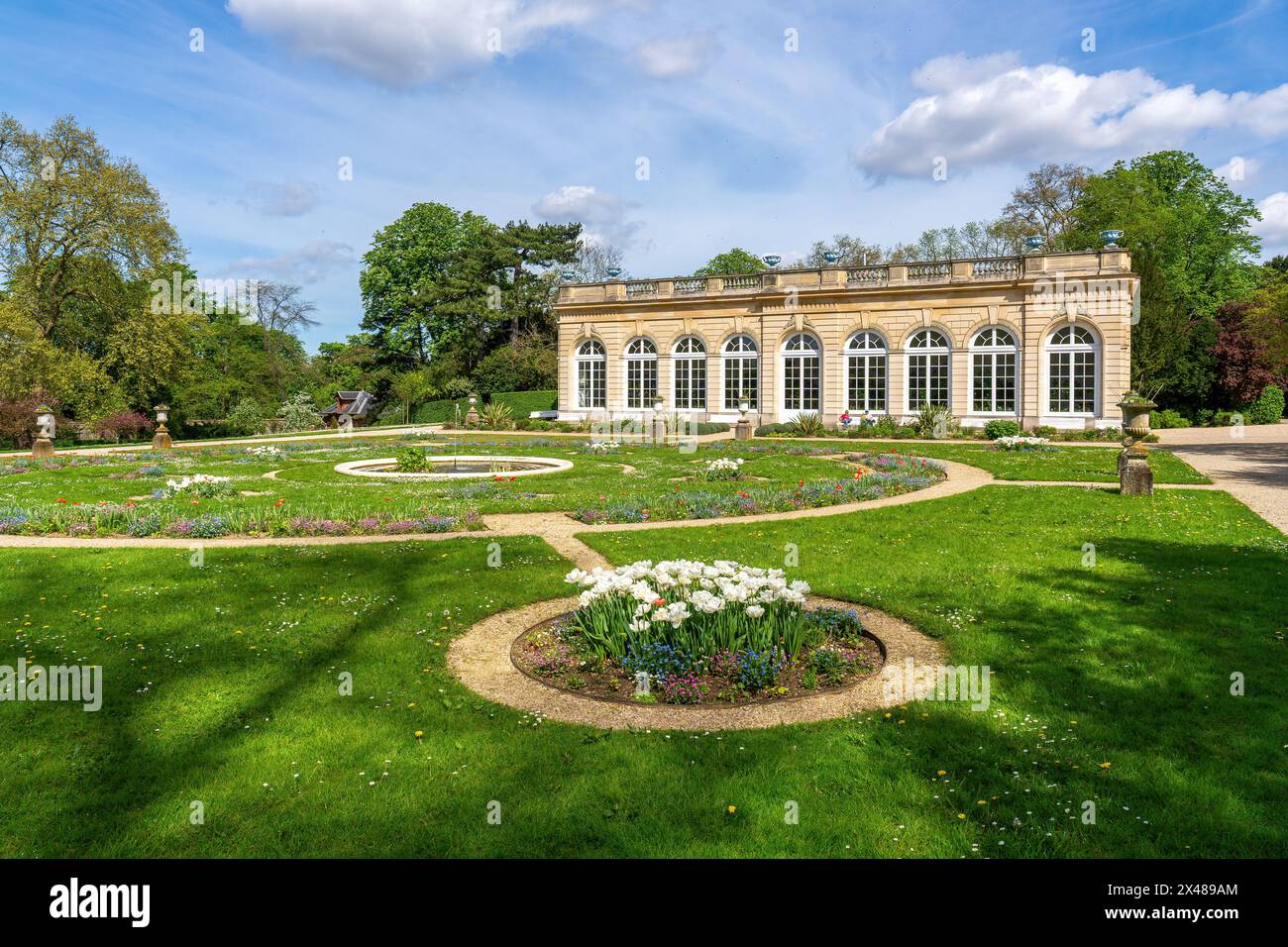 Orangerie and rose garden in the Bagatelle park - Paris, France Stock ...