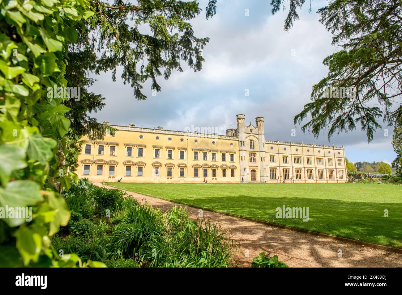 Ashton building hi-res stock photography and images - Alamy