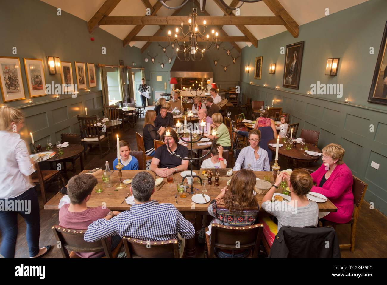 Sunday lunch at the Talbot Inn in Mells, Somerset UK Stock Photo - Alamy