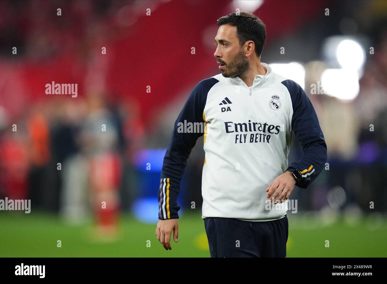 Real madrid assistant coach hi-res stock photography and images - Alamy
