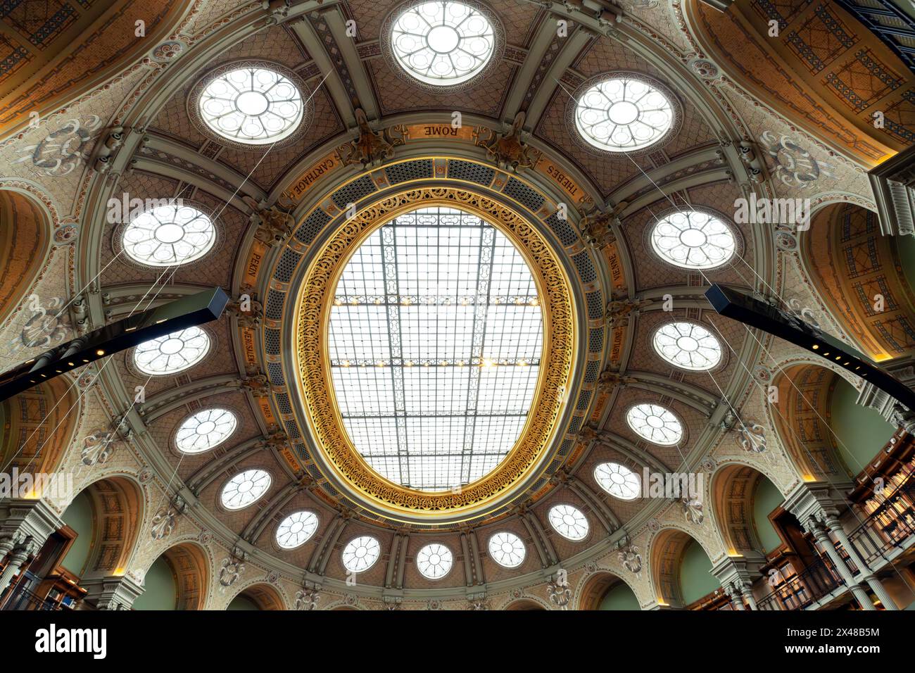 The emblematic room, the Oval room is open to all. The Richelieu Site ...