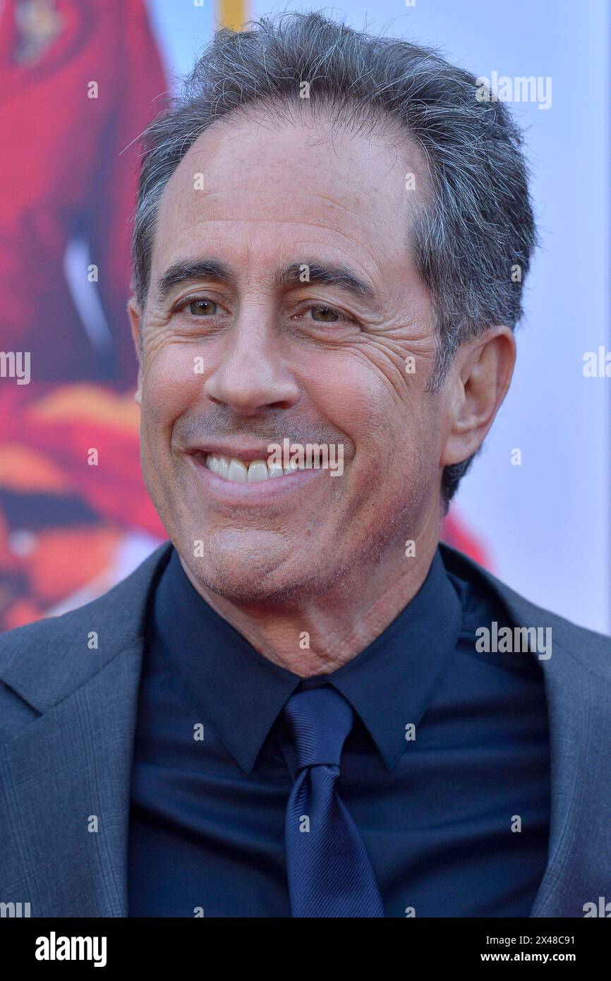 Jerry Seinfeld bei der Premiere des Netflix-Films Unfrosted im Egyptian ...