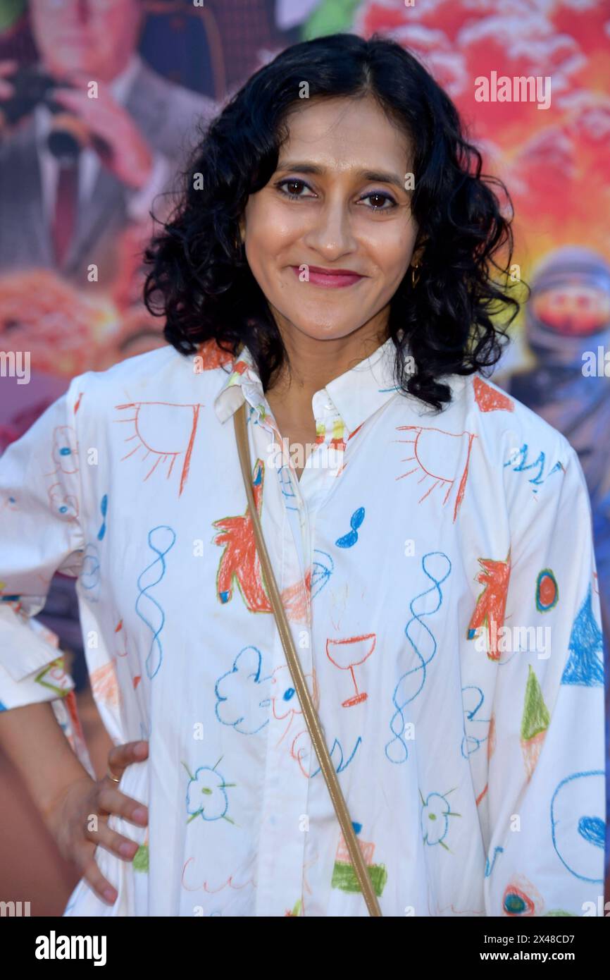 Aparna Nancherla bei der Premiere des Netflix-Films Unfrosted im ...