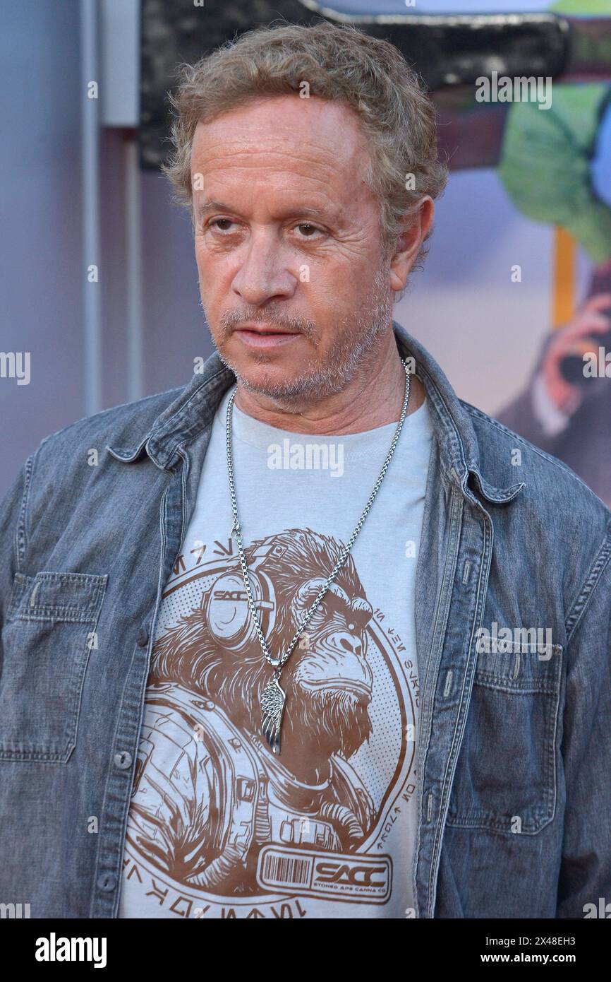 Pauly Shore bei der Premiere des Netflix-Films Unfrosted im Egyptian ...