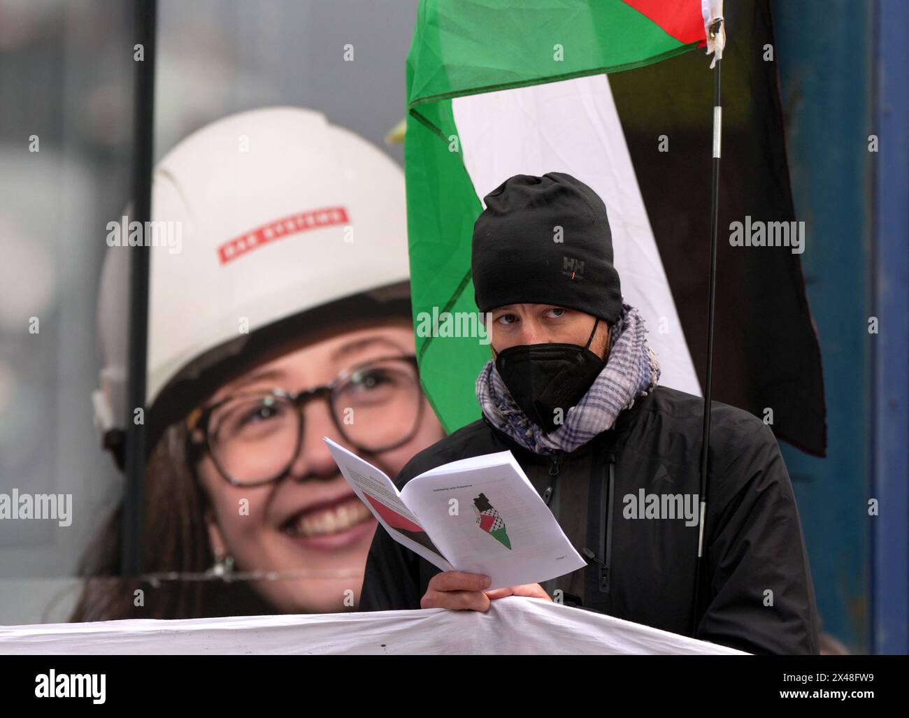 Protesters form a blockade outside weapons manufacturer BAE Systems in ...