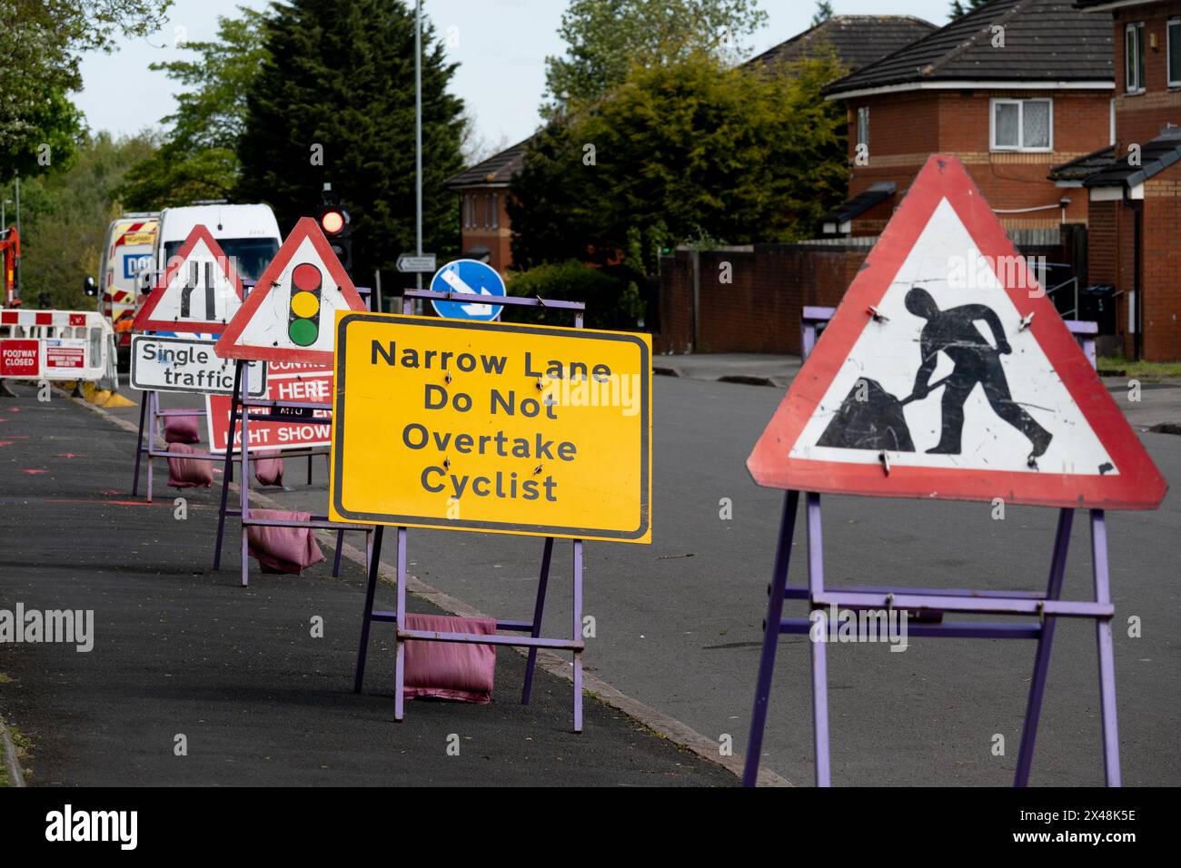 Road signs many hi-res stock photography and images - Alamy