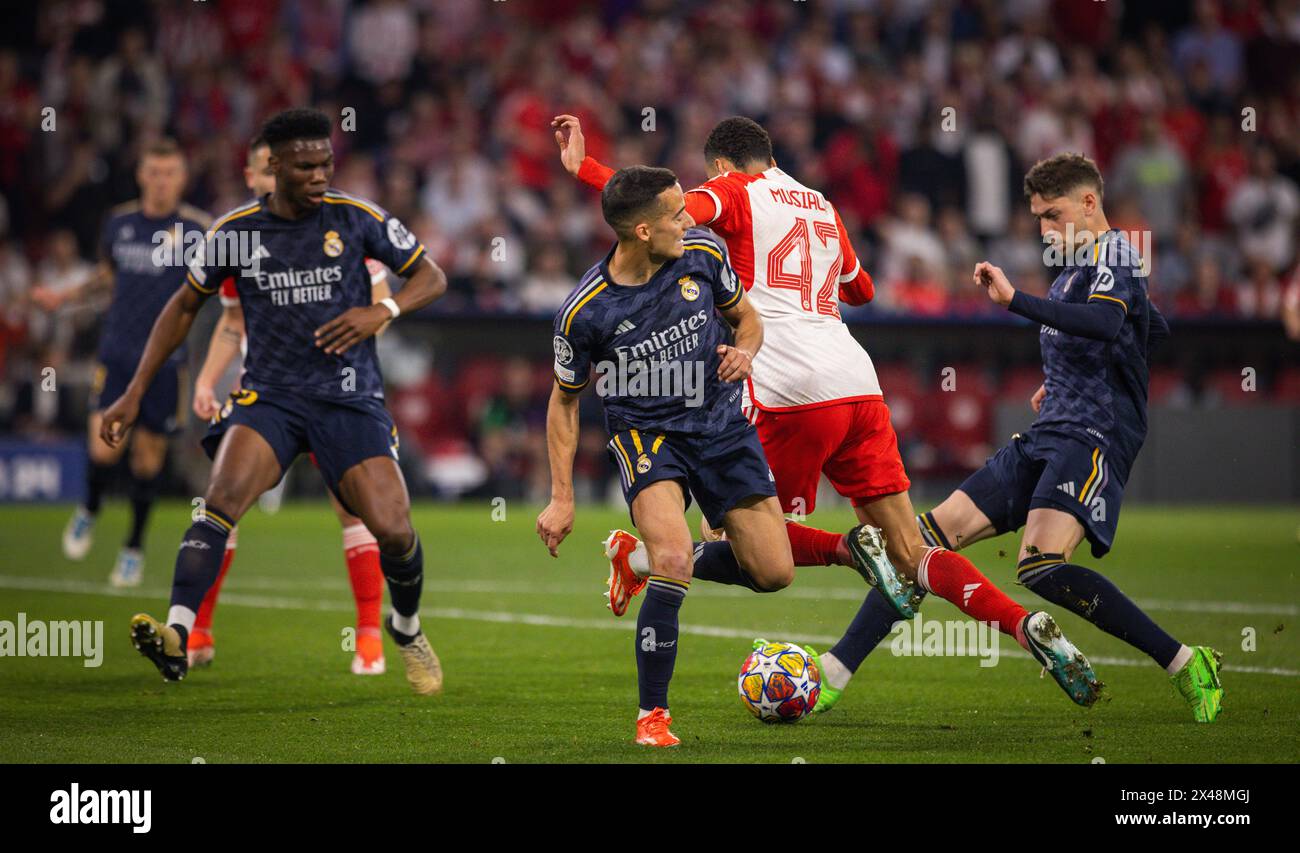 Munich, Germany. 30th Apr 2024. Jamal Musiala (Muenchen) holt Elfmeter ...