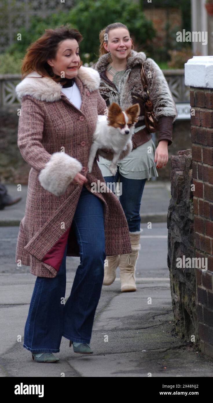 Charlotte Church house hunting in Cardiff with her mum Maria. 27/1/05 ...