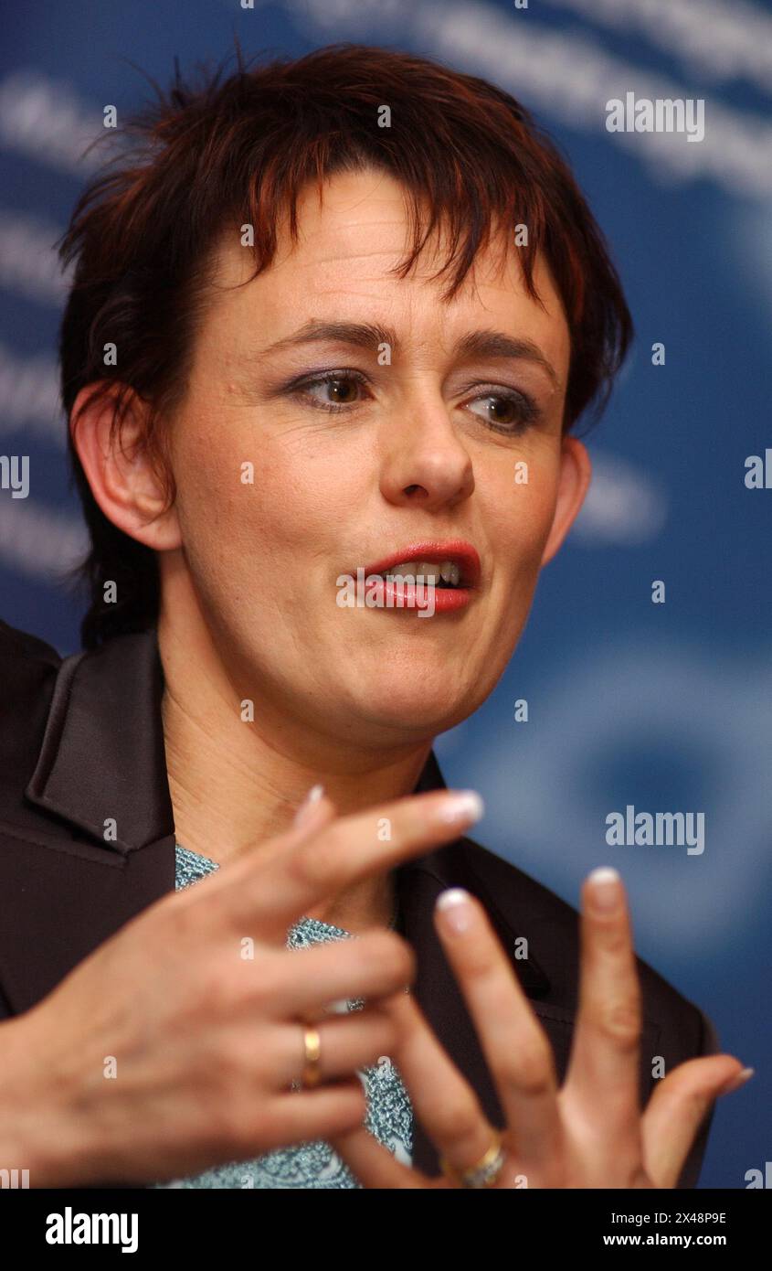Paralympic athlete Tanni Grey-Thompson pictured 18/5/05 Stock Photo - Alamy