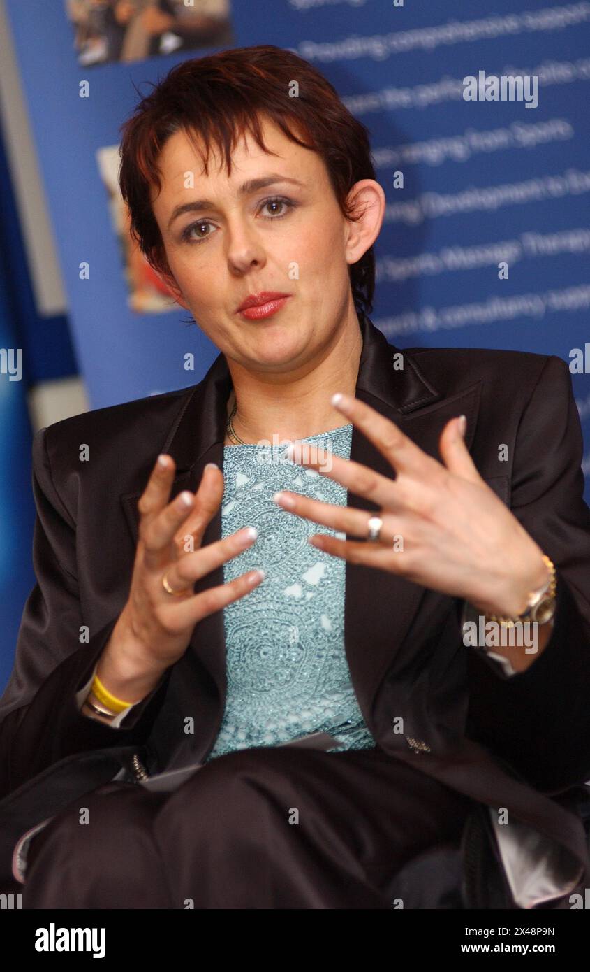 Paralympic athlete Tanni Grey-Thompson pictured 18/5/05 Stock Photo - Alamy