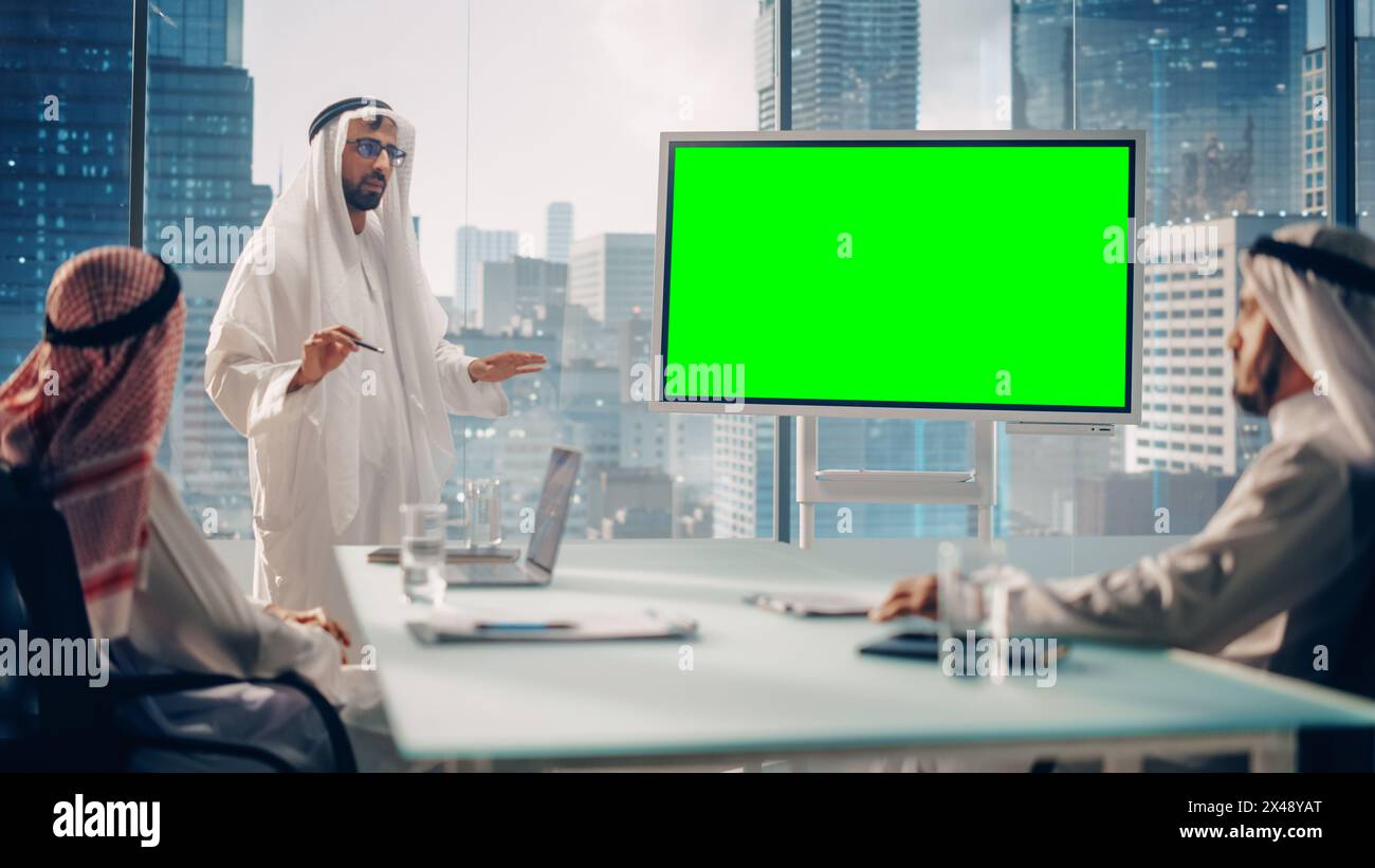 Emirati Businessman Holds Meeting Presentation for Business Partners ...