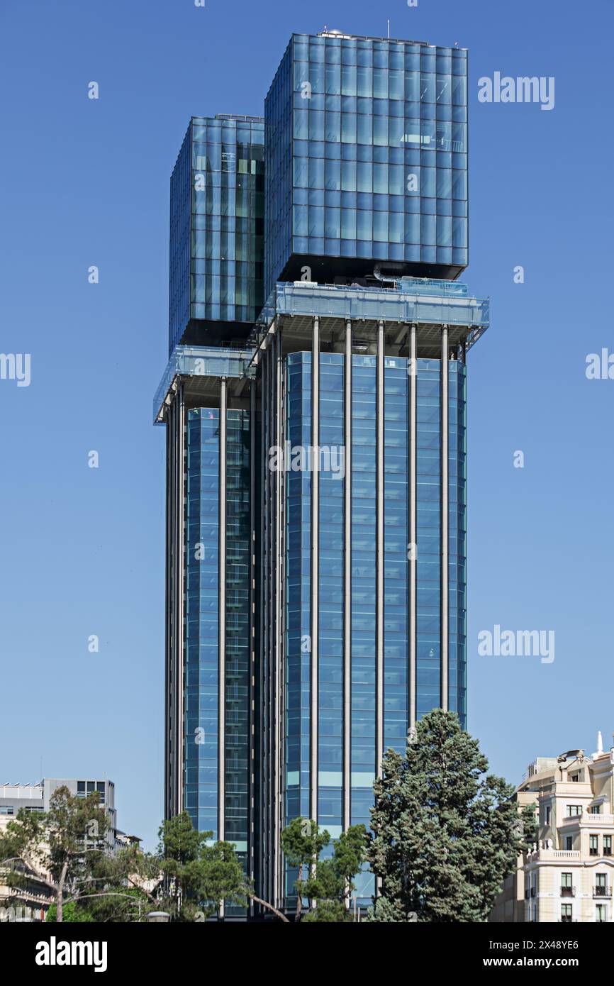 The towers are made using a suspended or hanging structure Stock Photo ...