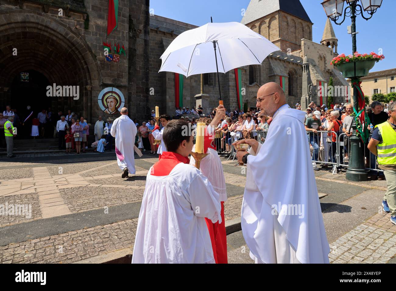 Le Dorat, France. Septennial ostensions of Dorat which celebrate the ...