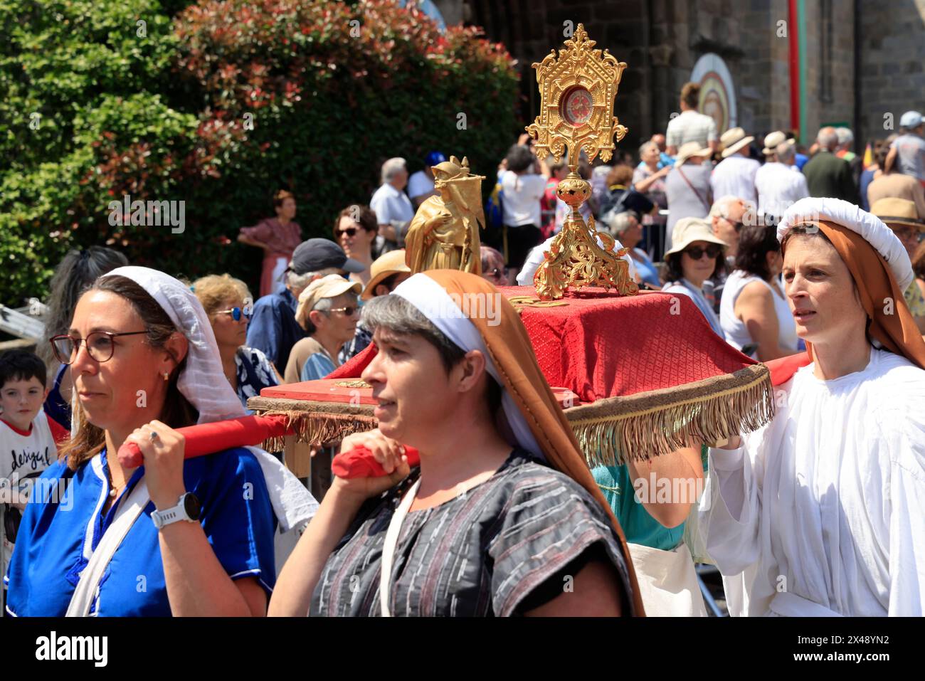 Le Dorat, France. Septennial ostensions of Dorat which celebrate the ...