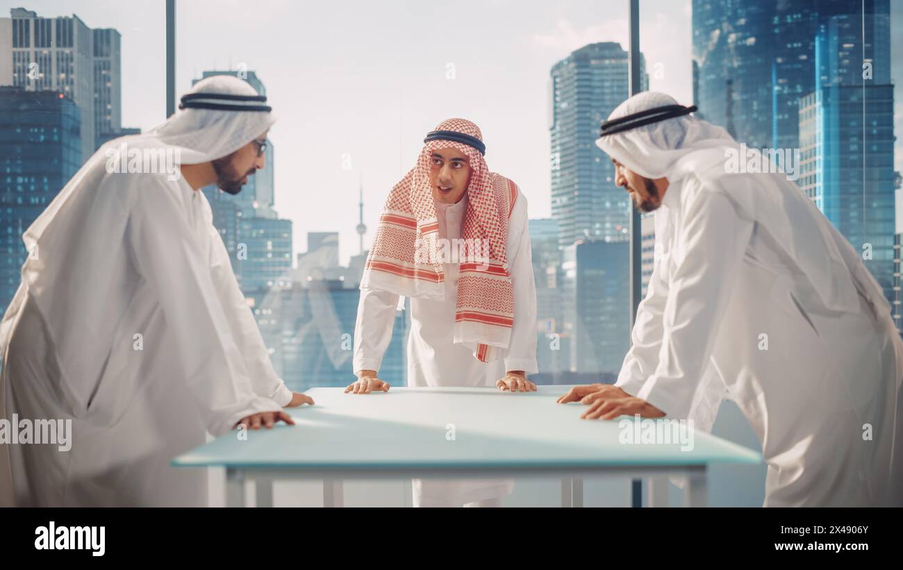 Saudi emirati arab businessman meeting hi-res stock photography and ...