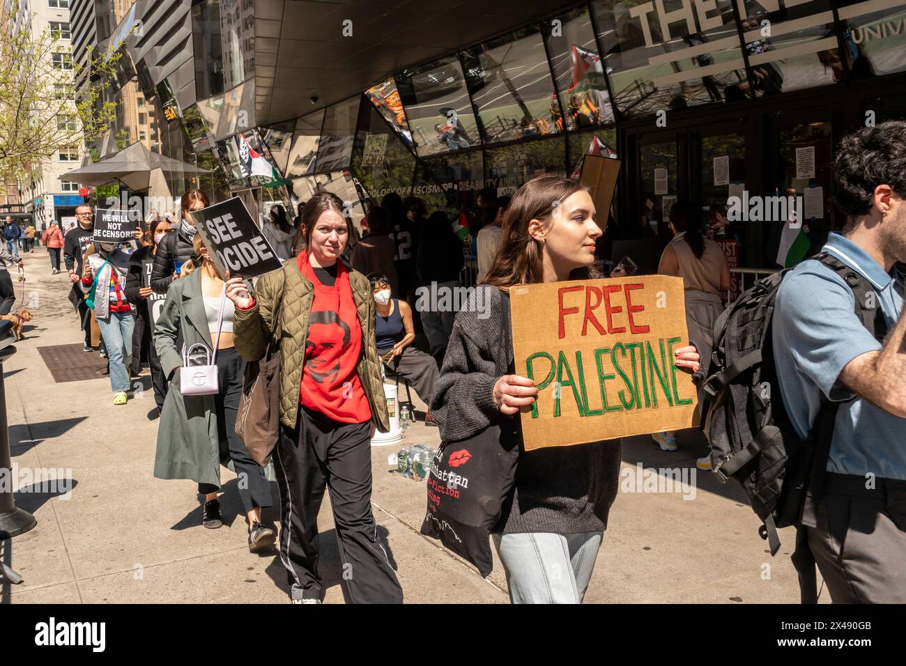 Gen z religion hi-res stock photography and images - Alamy