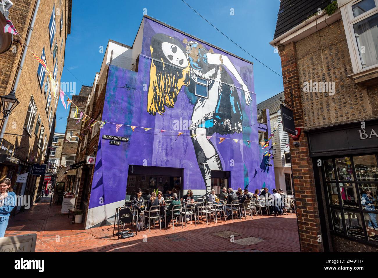 Brighton, April 19th 2024: Alice In Wonderland street art Stock Photo ...