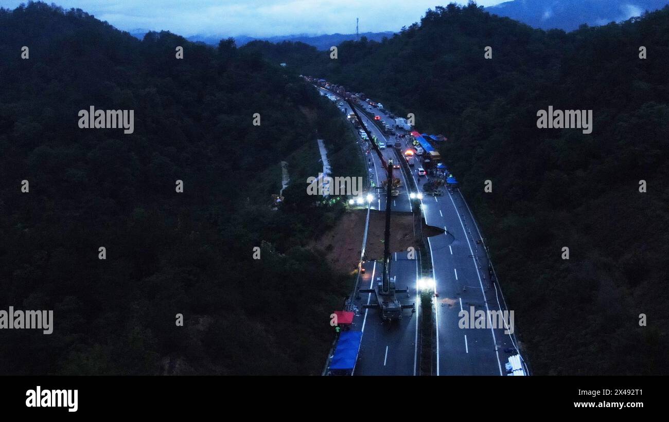 (240501) -- GUANGZHOU, May 1, 2024 (Xinhua) -- An aerial drone photo ...