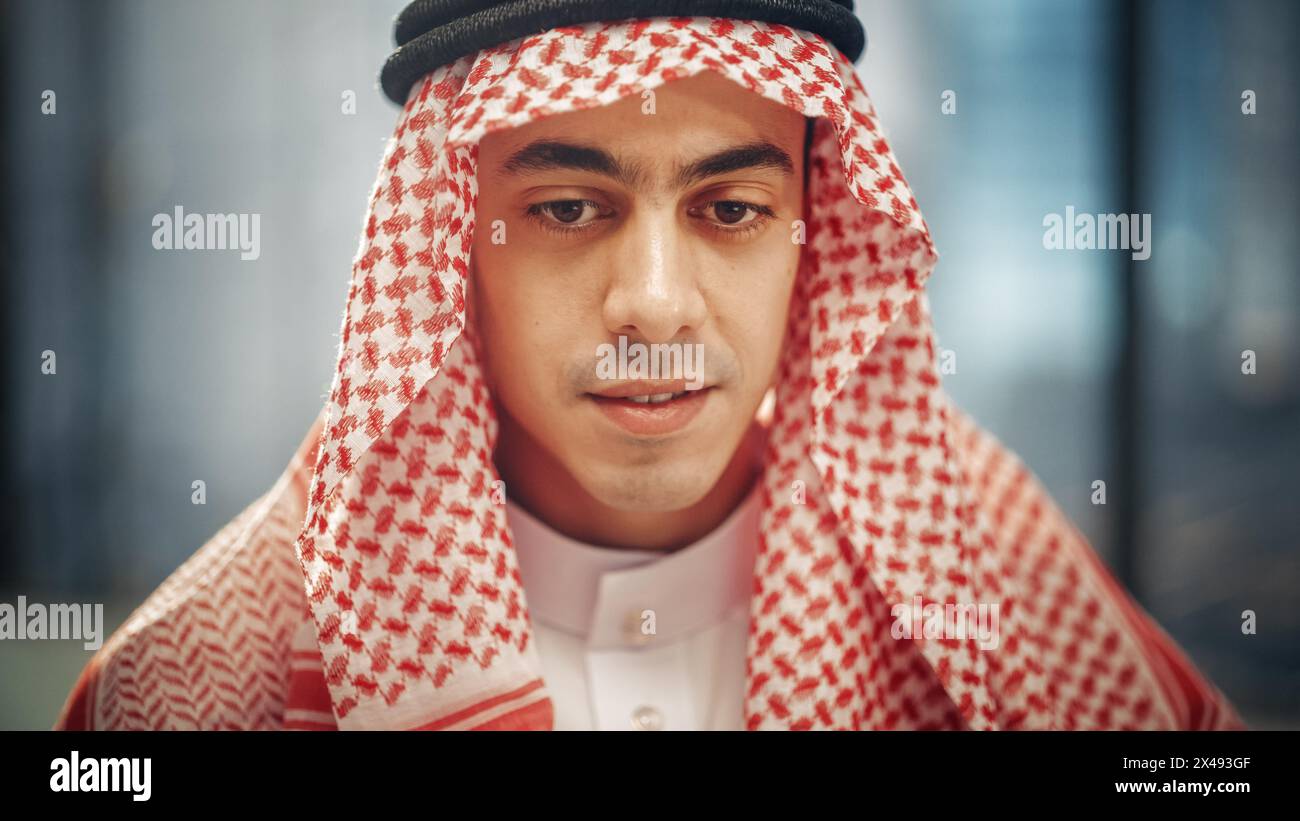 Portrait of Young Successful Arab Businessman in Traditional Outfit ...