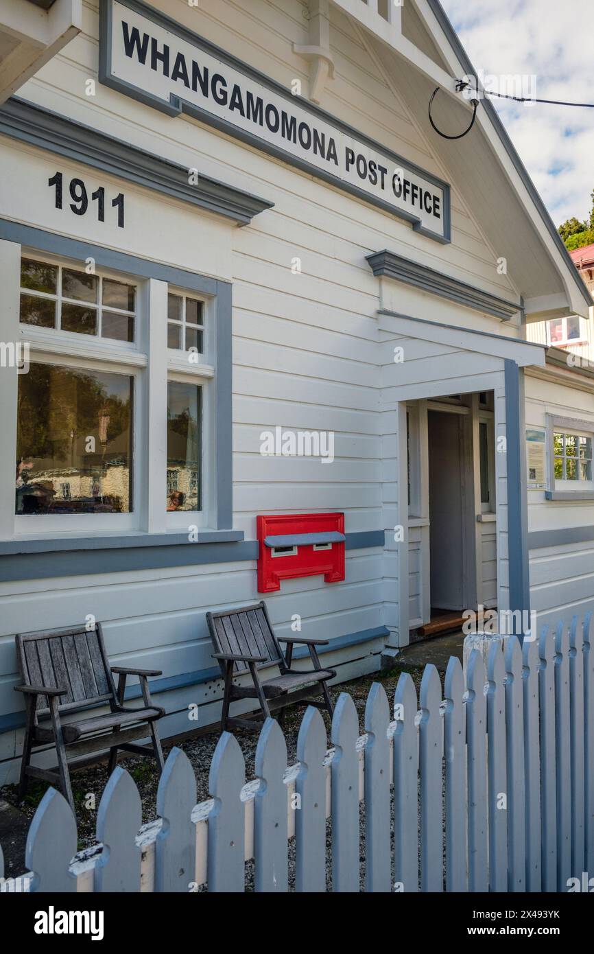 The old post office building (built in 1911), Whangamomona, Manawatu ...