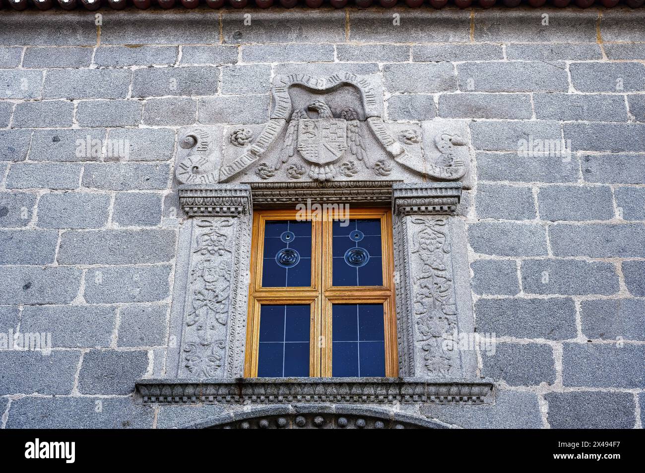 Palacio de los Verdugo, medieval exterior building architecture, Avila ...