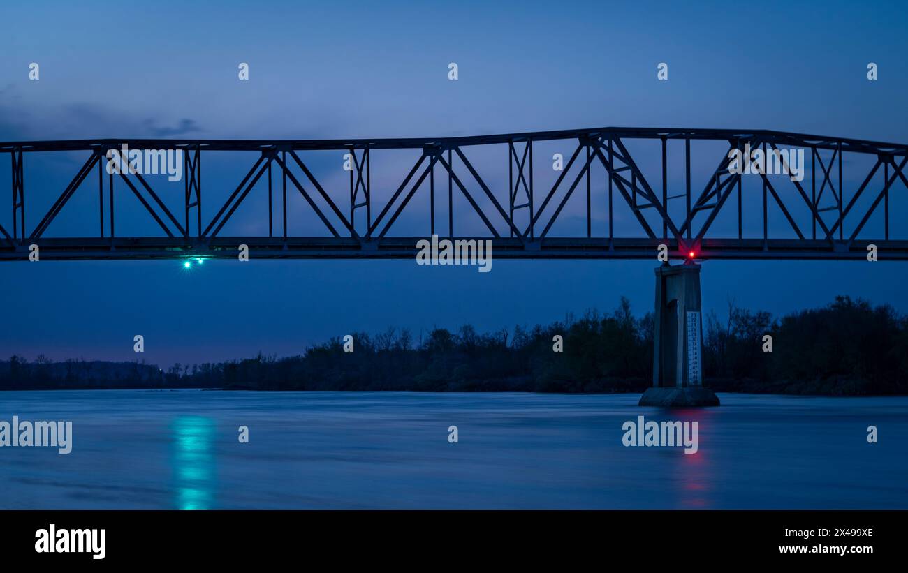 night view of the truss bridge over the Missouri River at Brownville ...