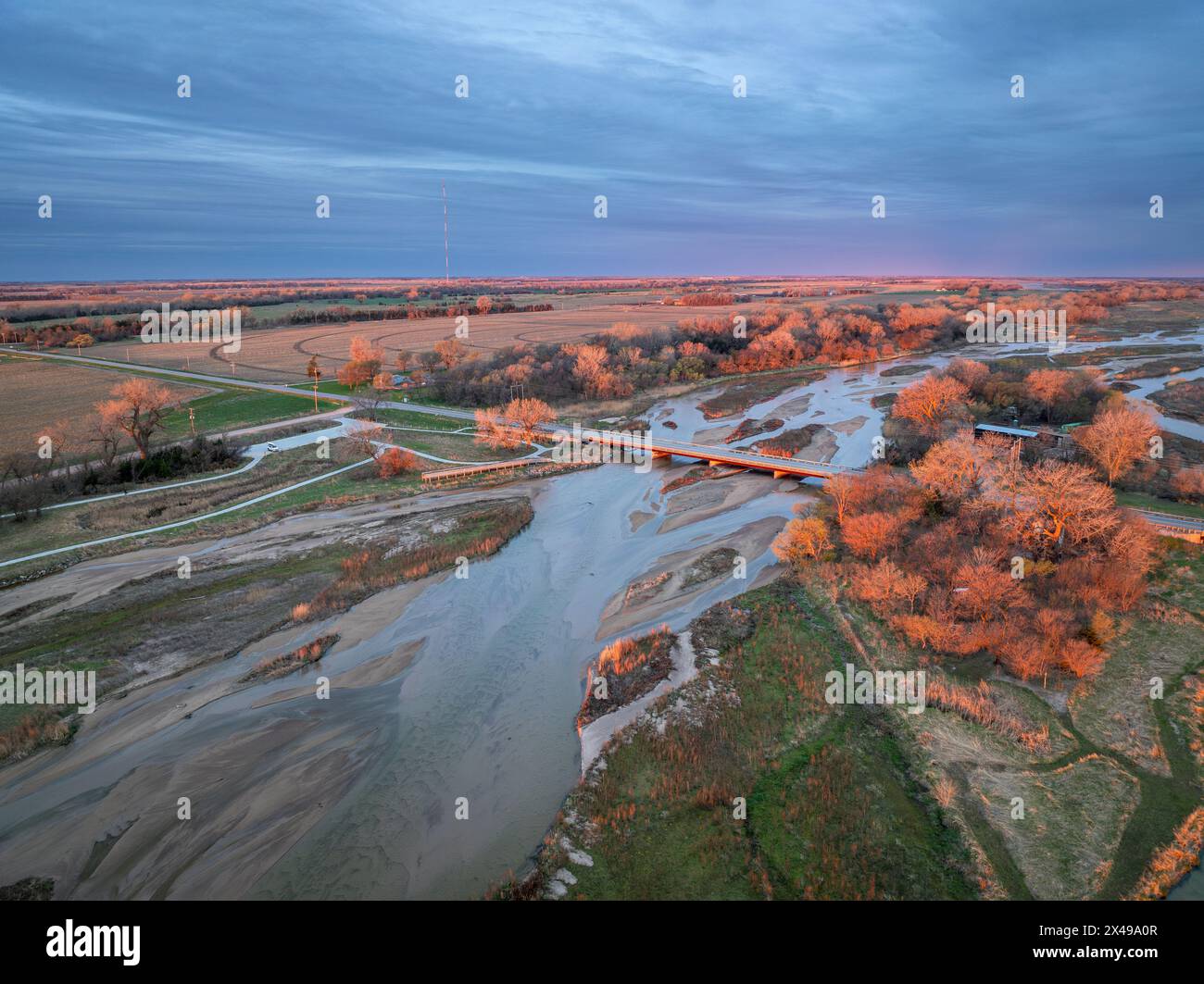 springtime sunrise over Platte River, crane viewing deck and plains ...