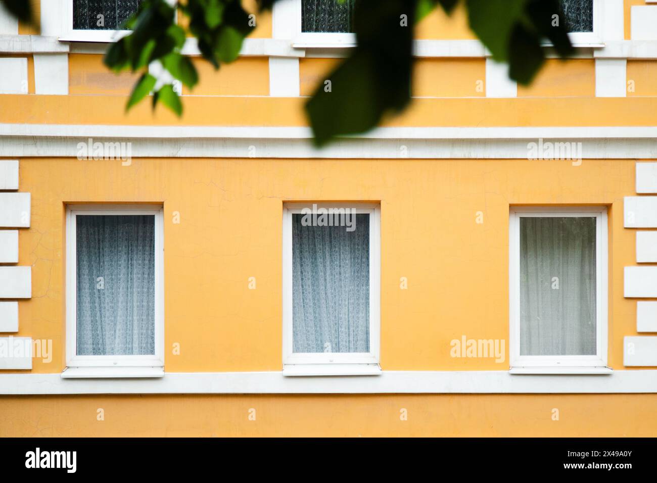 Yellow window frames hi-res stock photography and images - Alamy