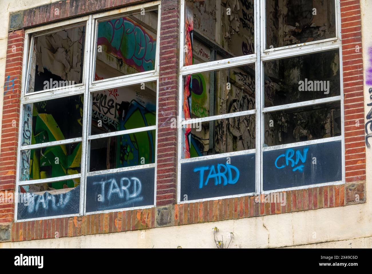Abandoned dairy factory exterior hi-res stock photography and images ...