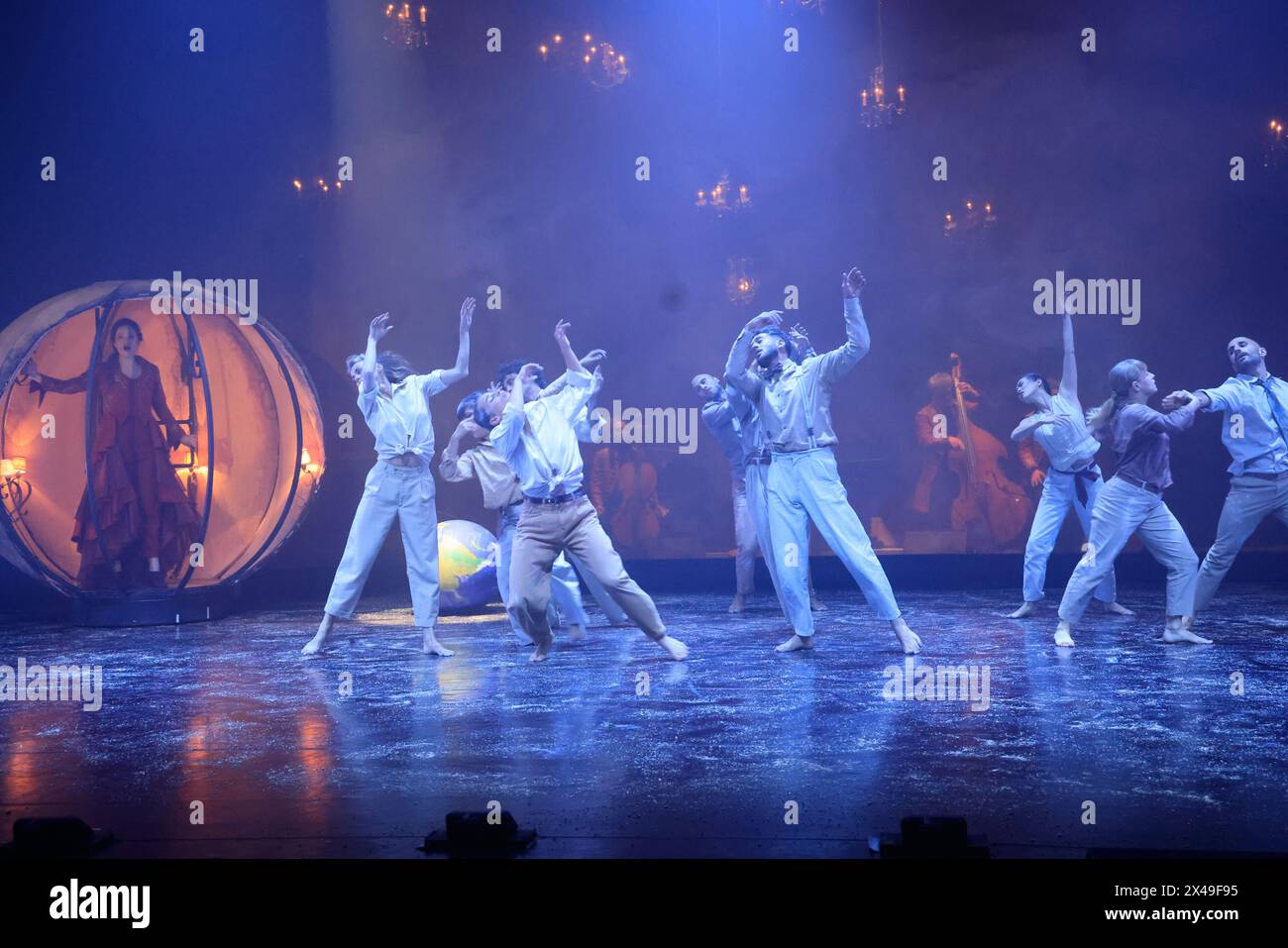 Folia, a contemporary dance show where hip-hop, classical and baroque ...