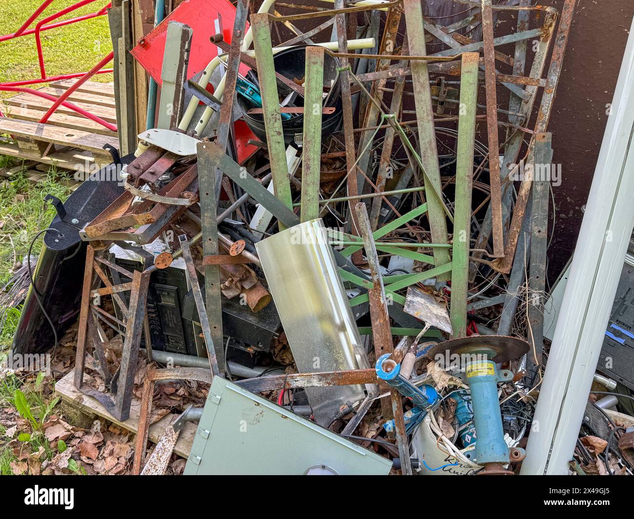 Old metal scrap at the recycling center for recycling Stock Photo - Alamy