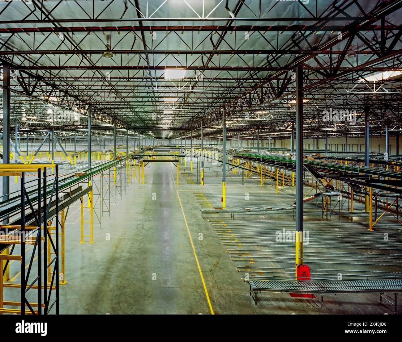 Commercial Architecture of Interior of a new distribution center Stock ...