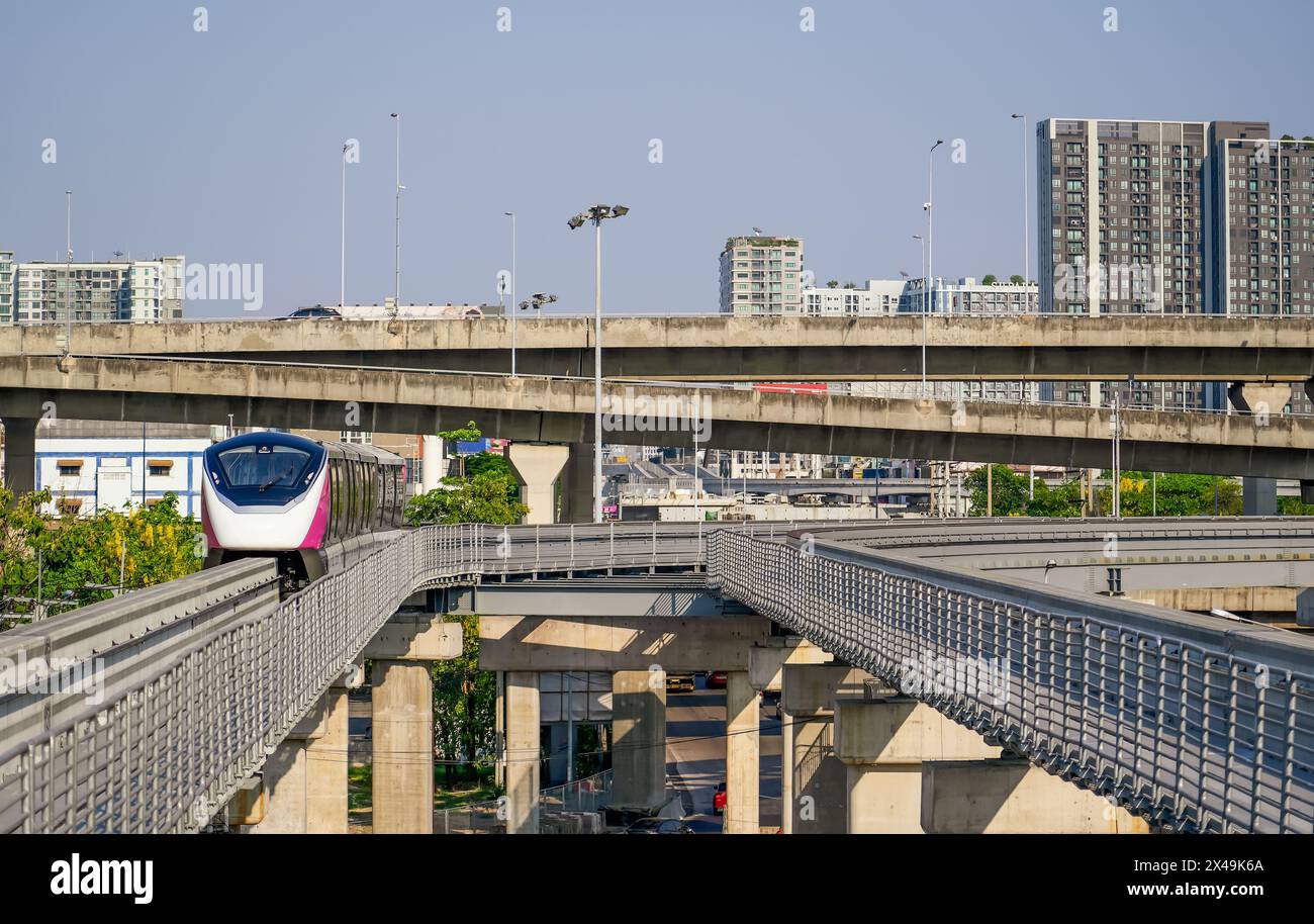 Rail highway suburban buildings view hi-res stock photography and ...