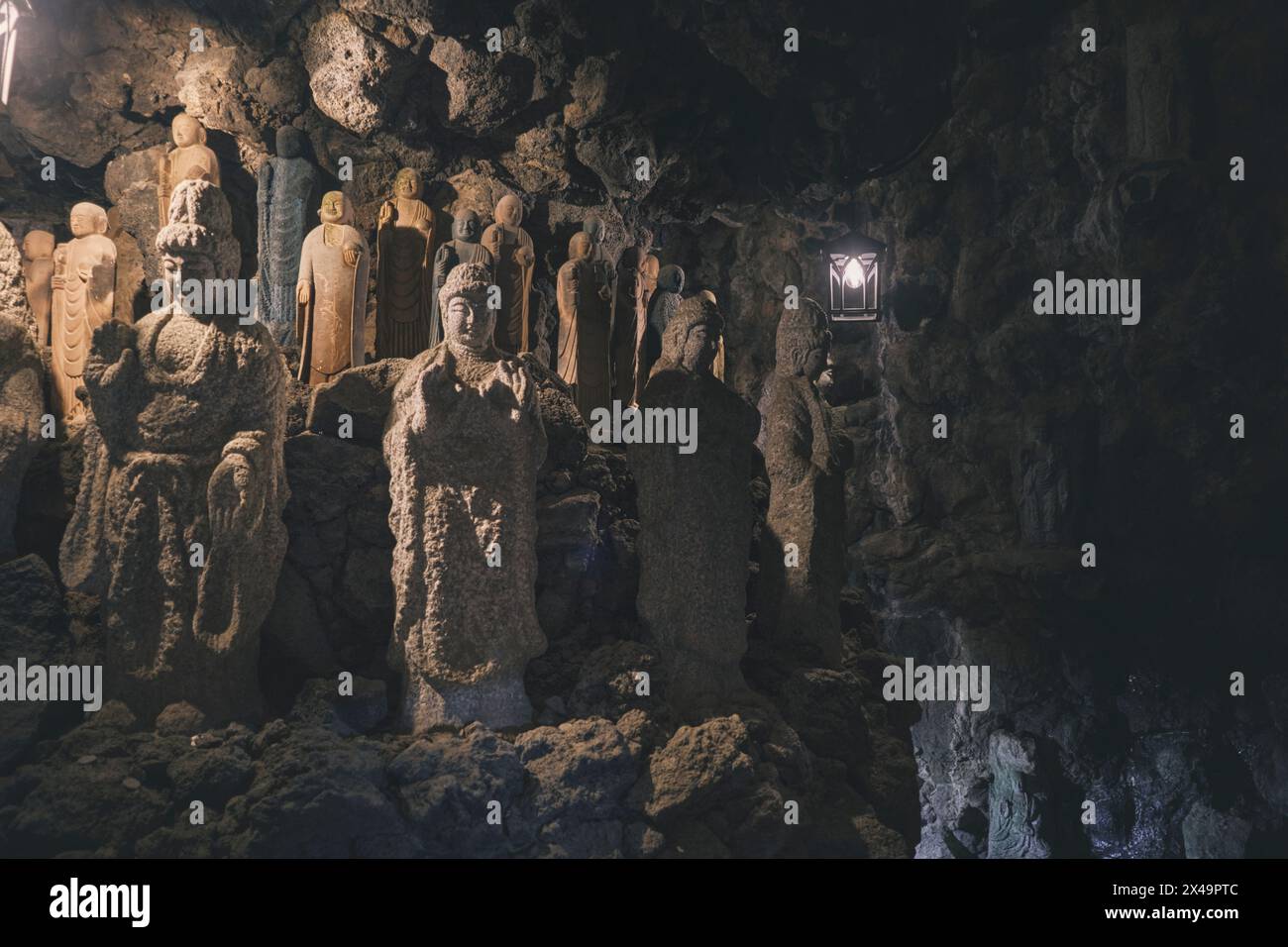 Thousant Buddha Cave Stock Photo - Alamy