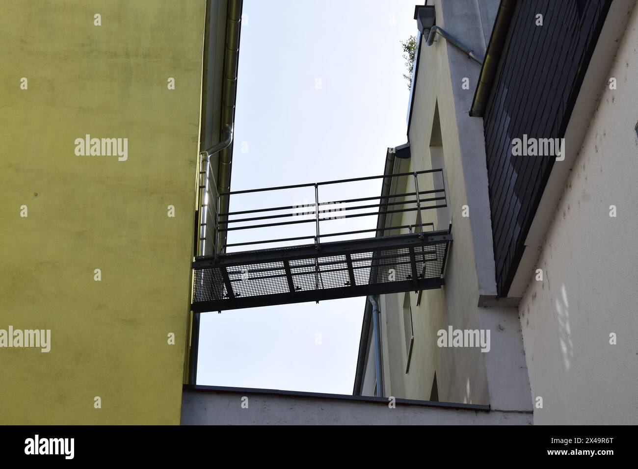 Hosue bridge hi-res stock photography and images - Alamy