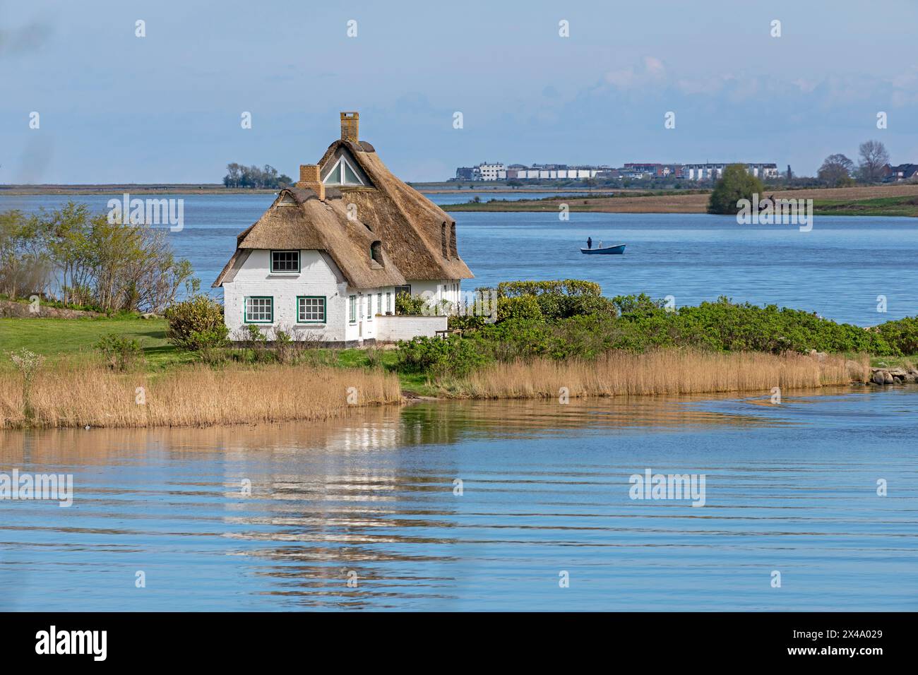 Frame house, boat, fishing herrings, Rabelsund, Rabel, Schlei ...