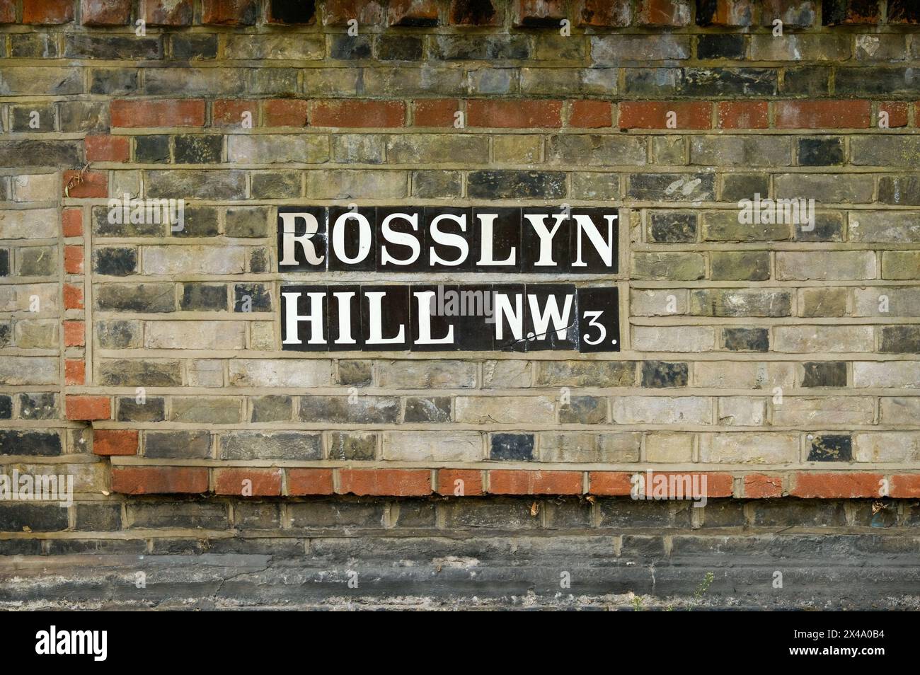 LONDON- APRIL 22, 2024: Rosslyn Hill street sign between Hampstead ...