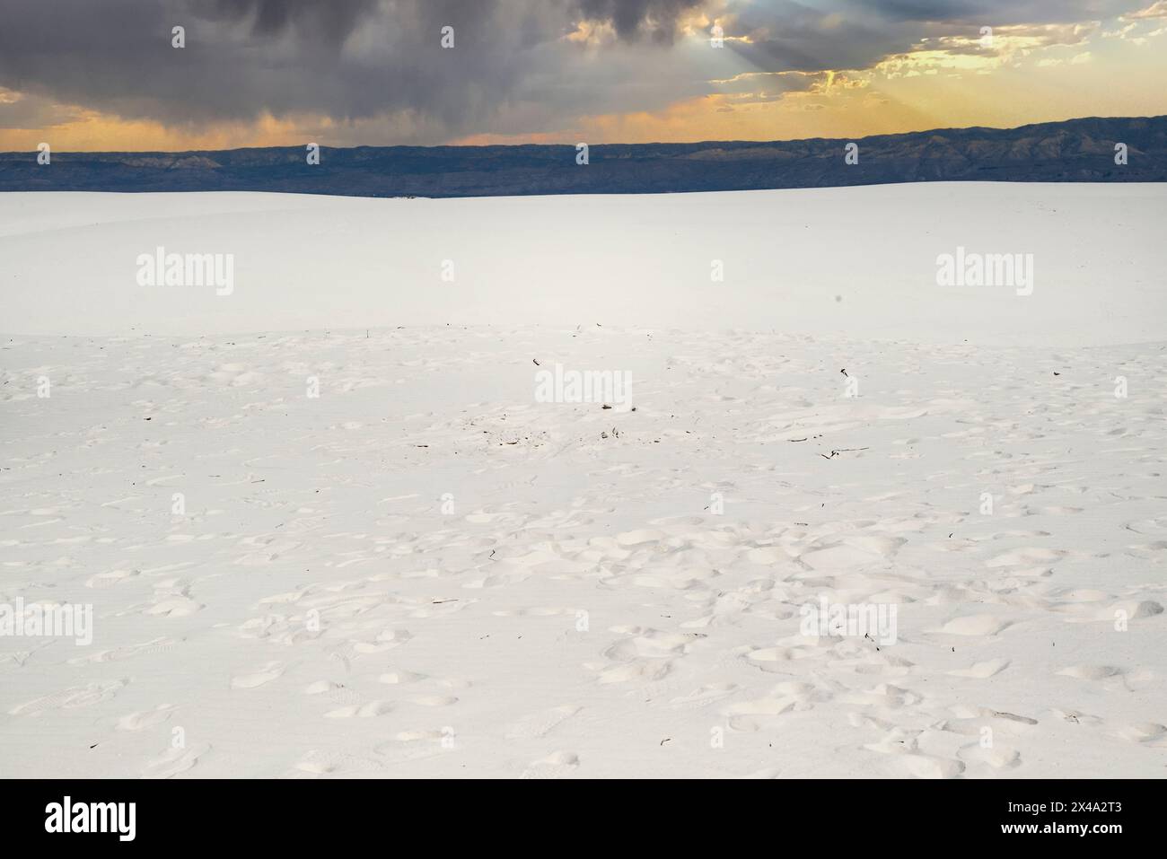 An expanse of nothingness spills out before the Organ Mountain range ...