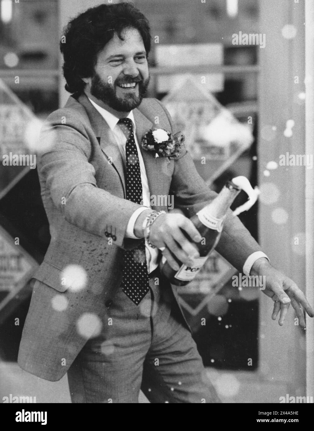 COUNCILLOR MIKE HANCOCK CELEBRATES HIS ELECTION VICTORY, 1984 PIC MIKE ...