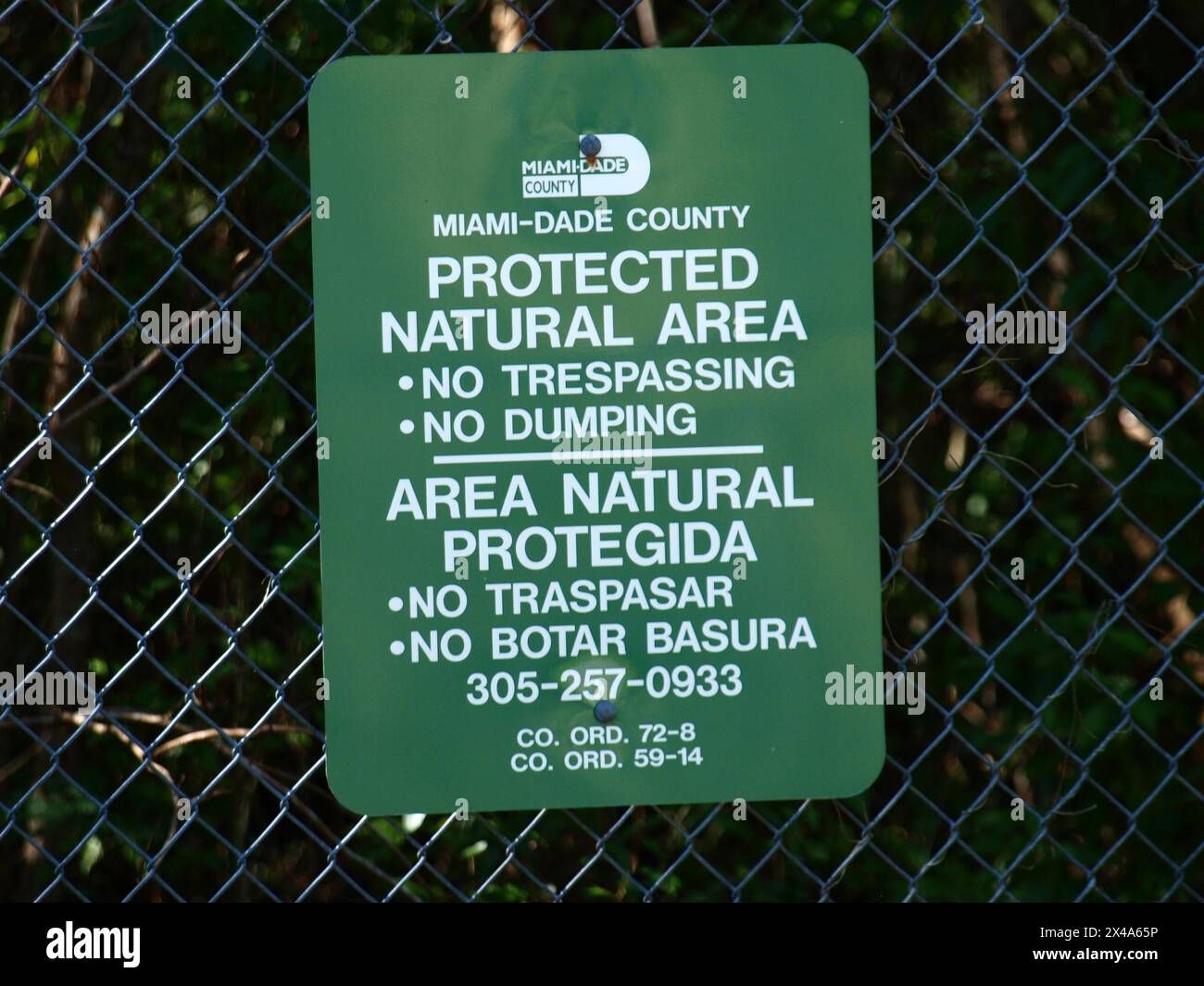 Miami Florida United States April 20 2024 Bilingual Sign Of