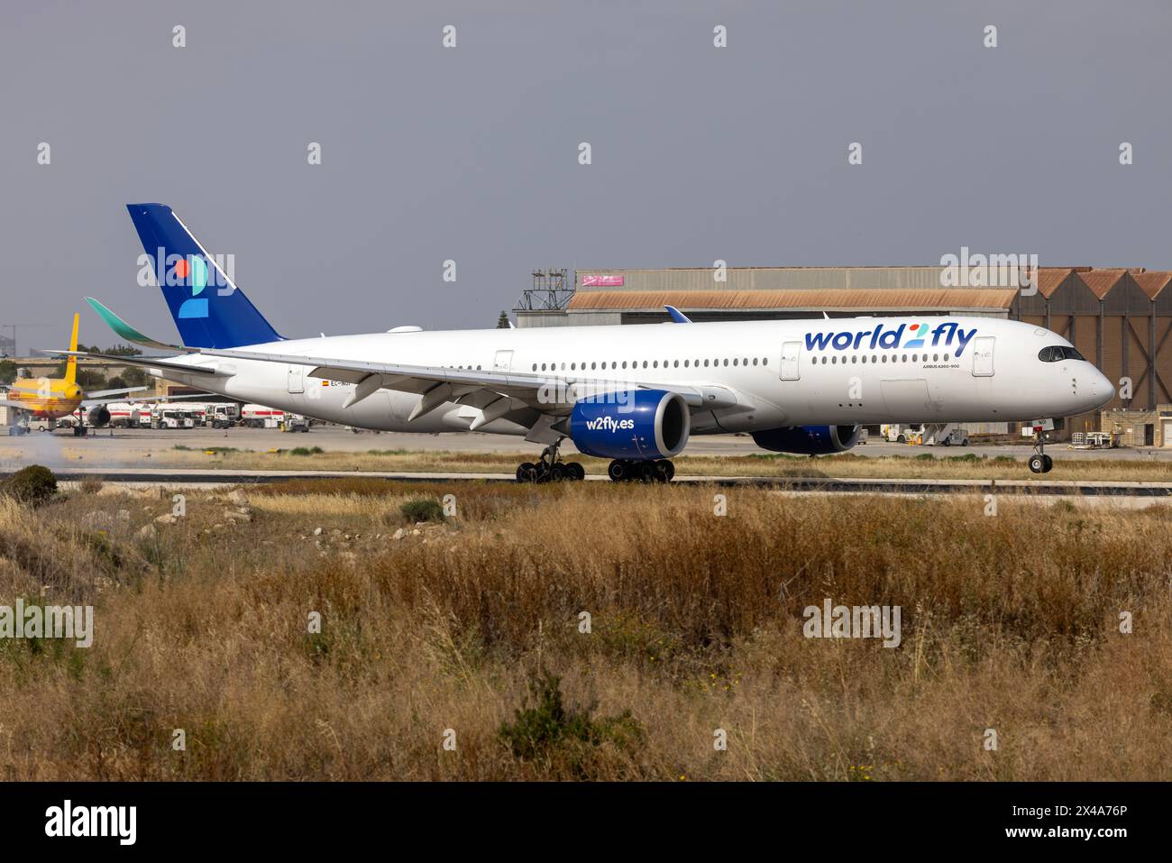 World2fly Airbus A350-941 (REG: EC-NOI) arriving for servicing at LTM Stock Photo - Alamy