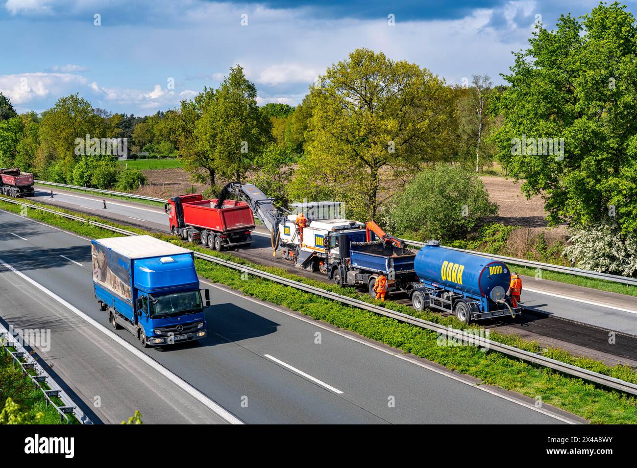 Freeway construction site on the A3 between Hünxe and Emmerich, in both ...