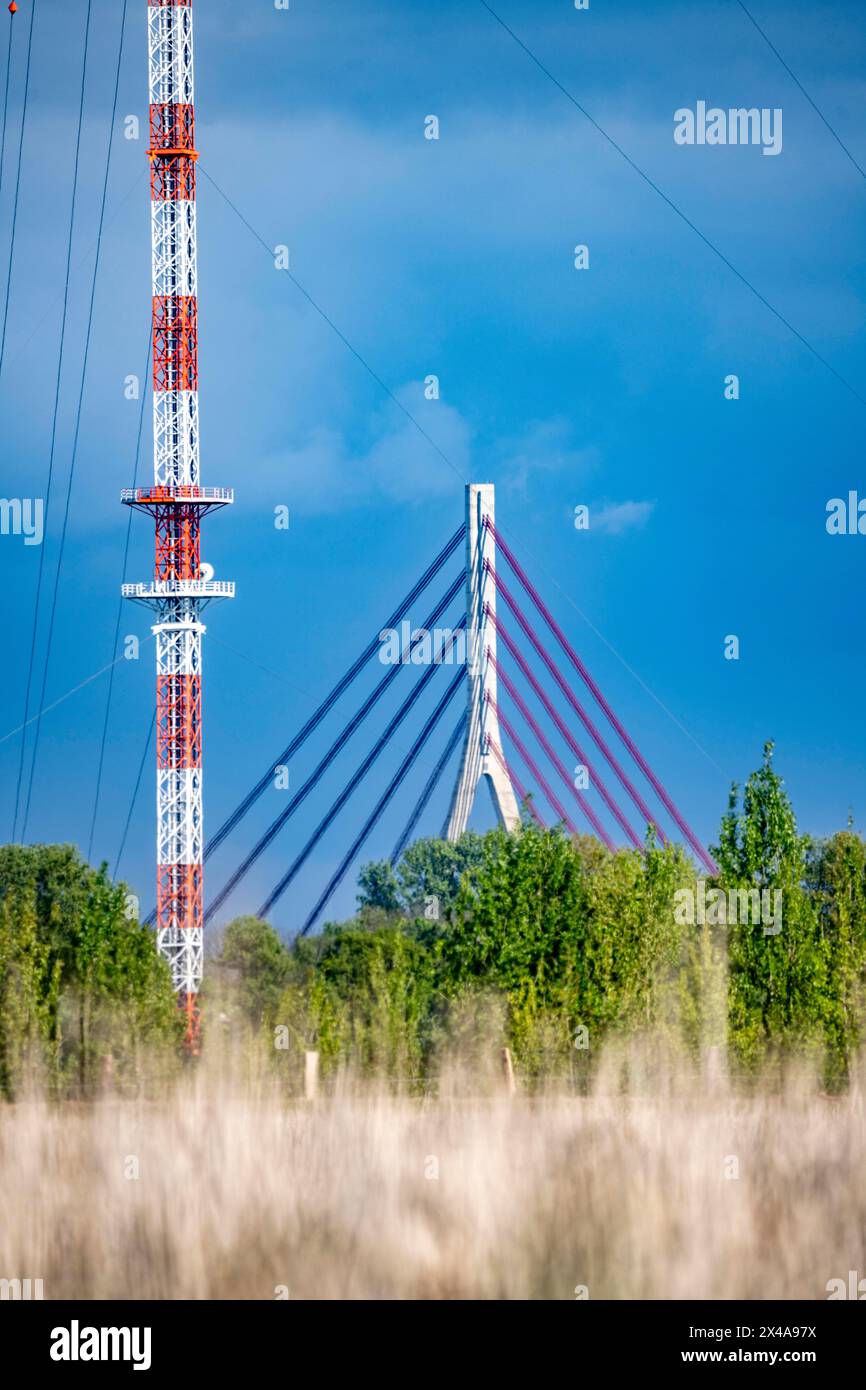 Niederrheinbrücke Wesel, bridge pier, B58, cable-stayed bridge, the ...