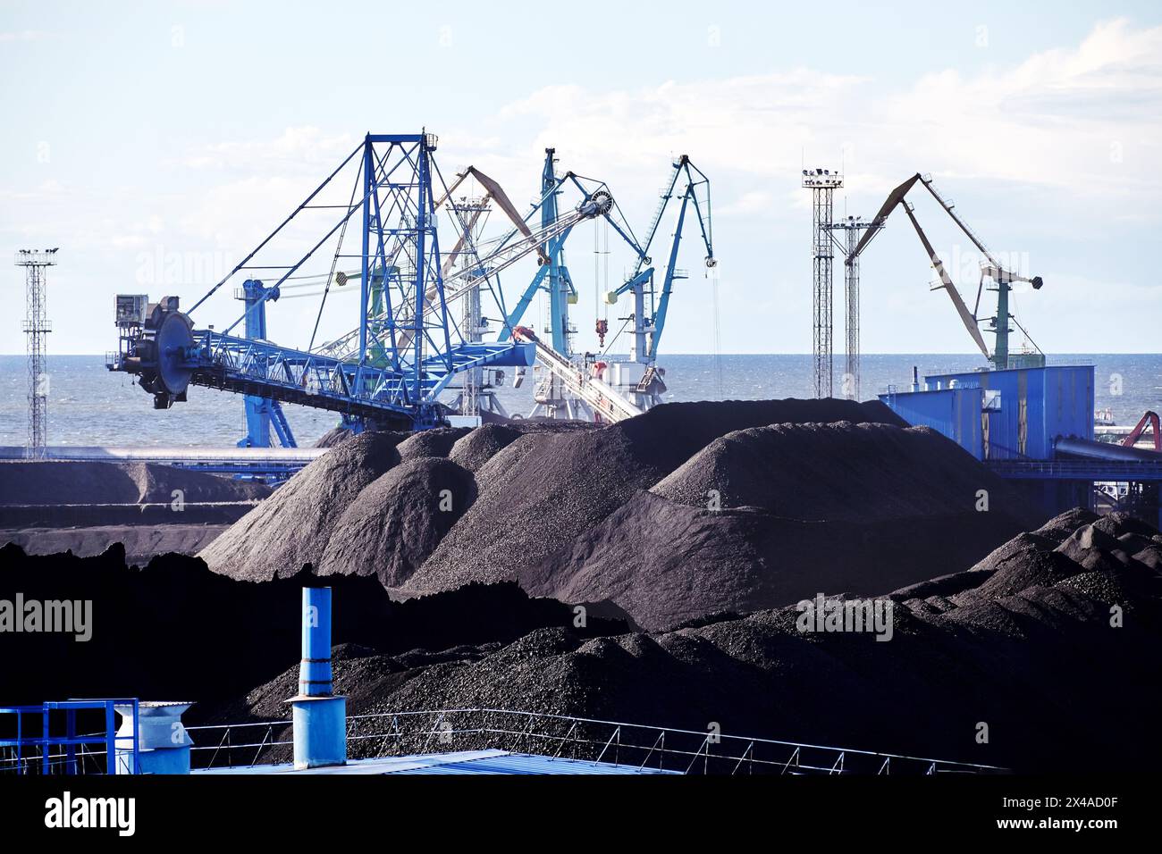 At dry bulk terminal combined machine for stacking.and reclaiming ...
