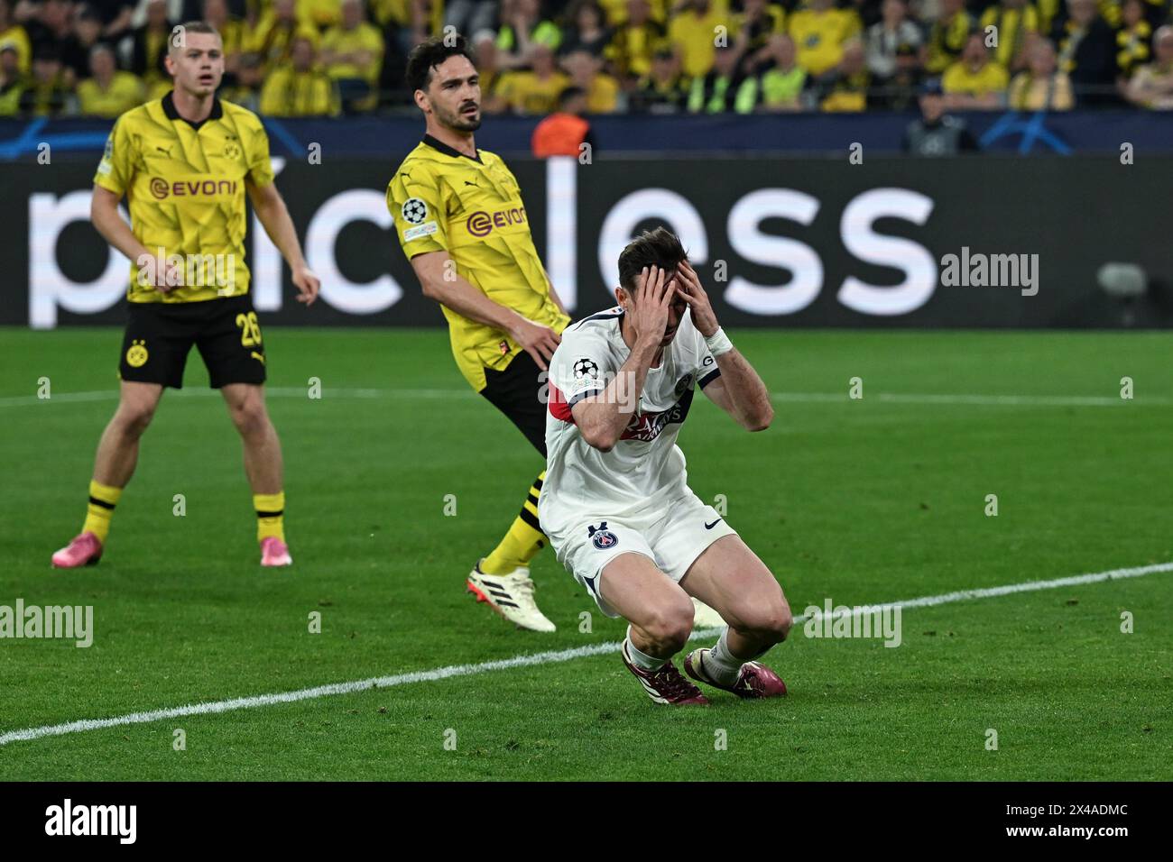 Missed signal hi-res stock photography and images - Alamy